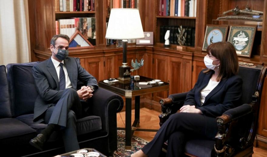 Κορωνοϊός: Οι 45 πρώτοι κυβερνητικοί αξιωματούχοι που θα εμβολιαστούν ...