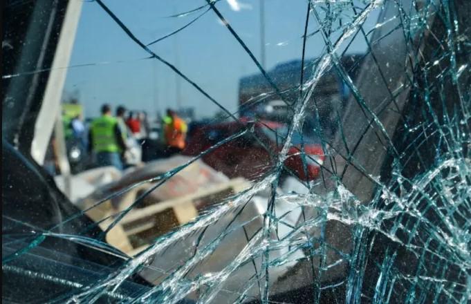 Θεσσαλονίκη: Νεκροί οι γονείς, έζησαν τα παιδιά σε τροχαίο ...