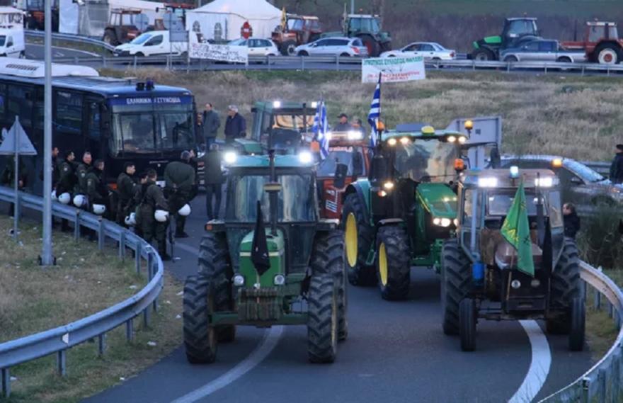 Αγρότες: Ξεκίνησε η κάθοδος των τρακτέρ στην Αθήνα - Πώς θα φτάσουν στο ...
